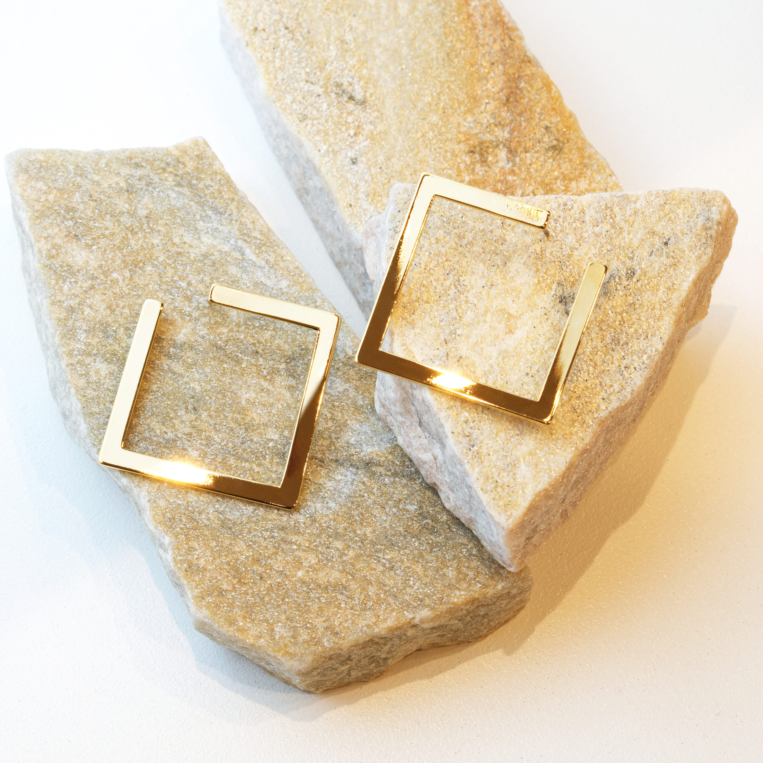 Square Line | GRACIAS STORE